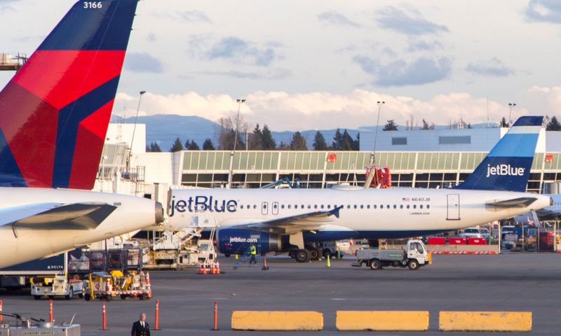 Jet Blue y Delta mantienen vuelos ferry a Estados Unidos y Puerto Rico ...