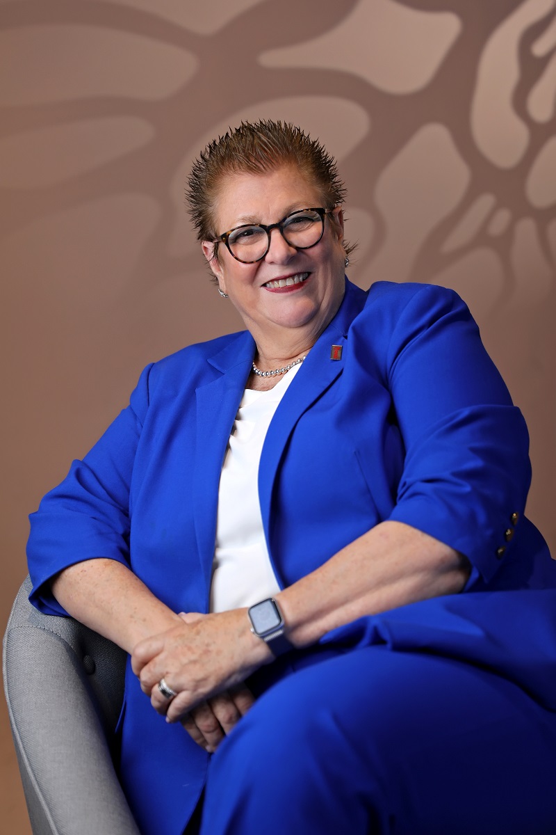 Elizabeth Tovar: "Industrias de reuniones se recupera en forma ...