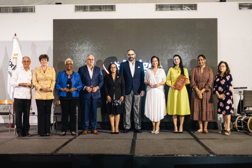 World Vision celebra 35 años de servicio a favor de la niñez en RD ...